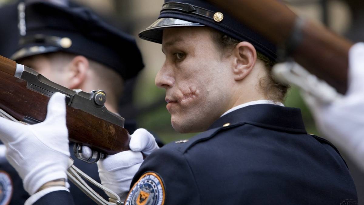 10 Extreme Examples of Method Acting