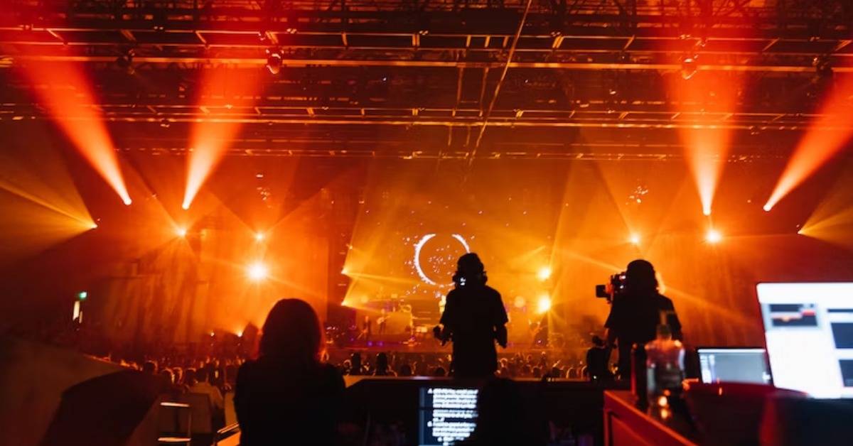 10 Richest Rock Bands, Ranked