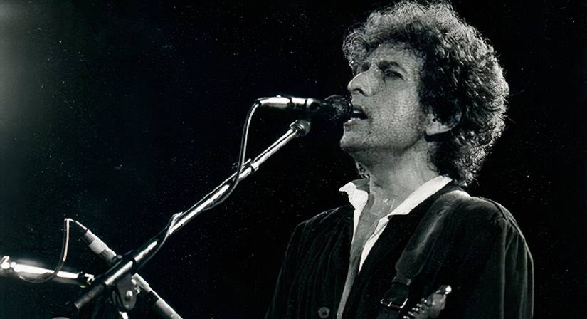 Like a Rolling Stone: The Evolution Of Bob Dylan's Net Worth
