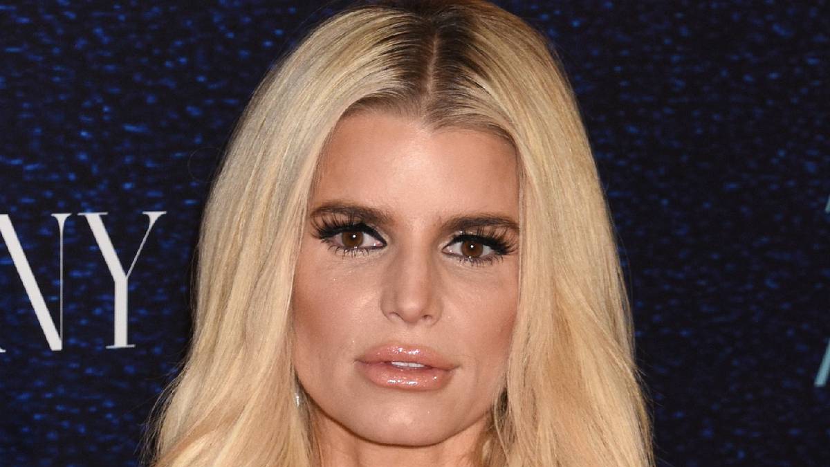 Jessica Simpson & Eric Johnson Announce Divorce – Do They Have A Prenup?