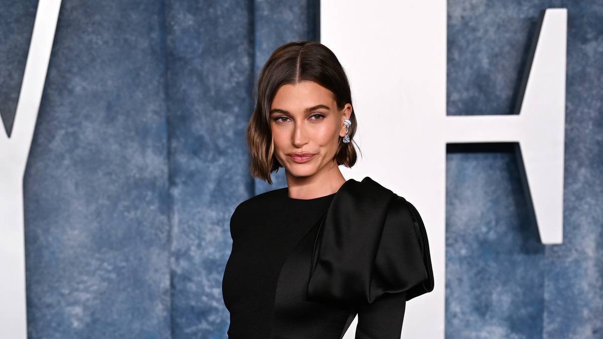 Hailey Bieber Looks To Sell Rhode Makeup Line In Deal Worth $1 Billion