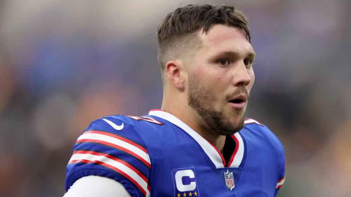 Josh Allen Offers Up California Bachelor Pad After Wedding Hailee Steinfeld
