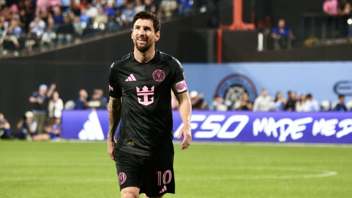 Lionel Messi Signs 3-Year Inter Miami Extension After Buying Four ...