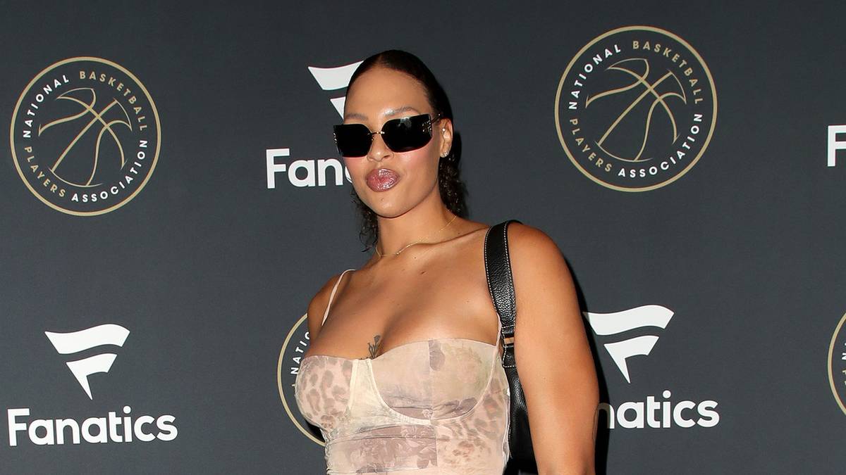 Liz Cambage Says OnlyFans Pays More Than Her WNBA Career Ever Did