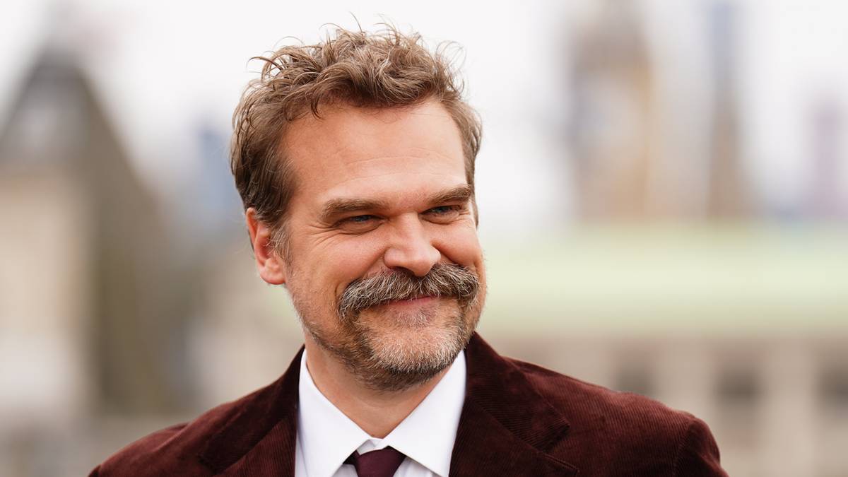 David Harbour Clears The Air On Millie Bobby Brown Drama And Lily Allen ...